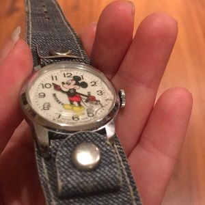 Disney | Accessories | Vintage Mickey Mouse Adjustable Windup Watch ...